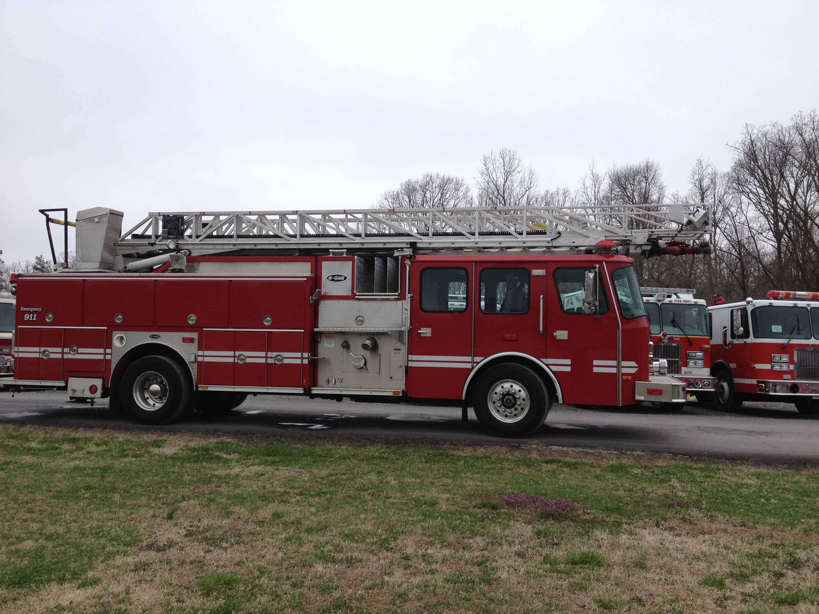 1999 E-One Cyclone 75' Quint | Used Truck Details